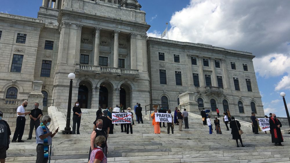 RI faith leaders hold vigil honoring lives lost to police violence ...