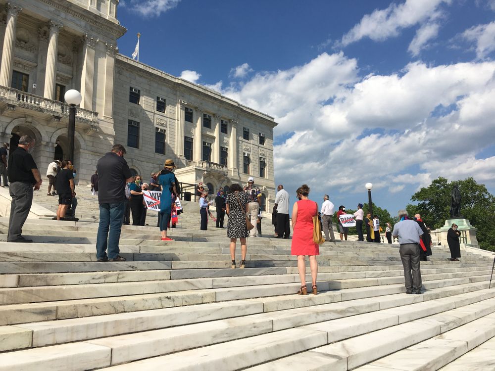 RI faith leaders hold vigil honoring lives lost to police violence ...